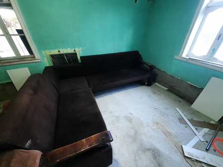Yumshoq mebel zur