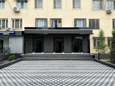Продаётся офис вдоль дороги ор-р На небе 168м² + терасса под ресторан