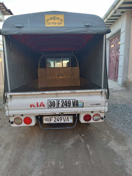 Kia bongo. 2015.