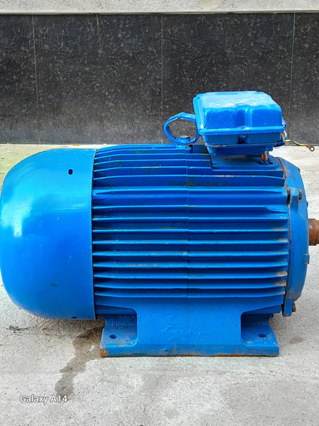 Elektromotor 15 kv. 1500 obr. Zavodskoe obmotka. Zvonite kruglosutochn