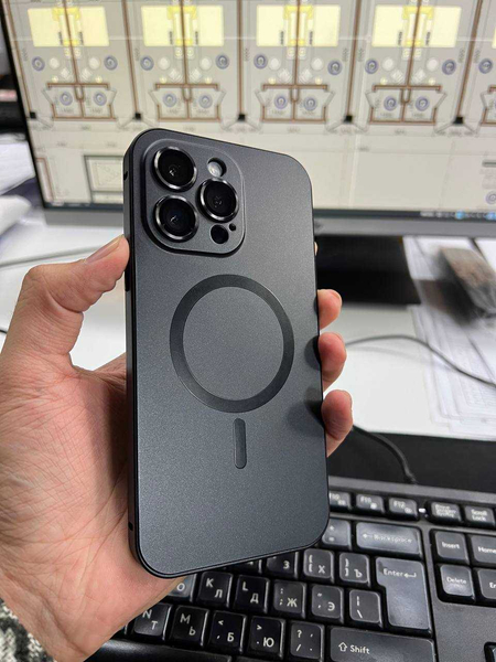 Iphone 14 pro max metal chexol