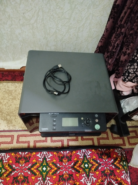 Canon 4410 3/1 printer sotiladi
