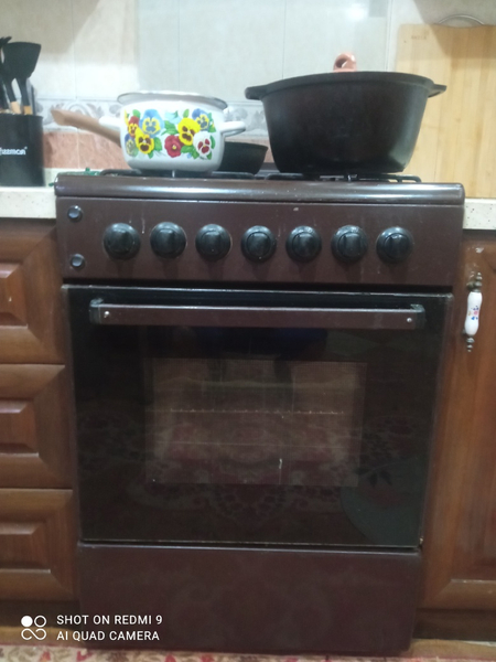 Срочно продам газовую плиту