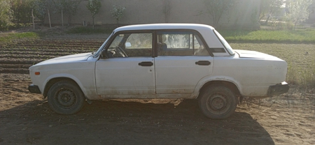 Vaz 05 sotiladi metanga jovob100%