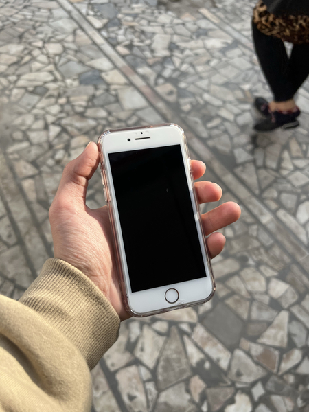 iPhone 8 64GB GOLD