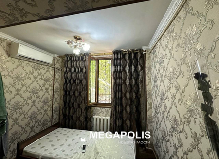 Продам 2 комнатную 2х6 балкон 54м2 Новза метро