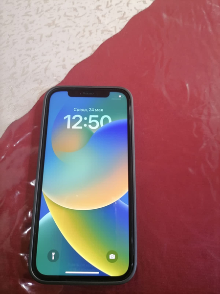 Iphone 12 128GB 4,400,000