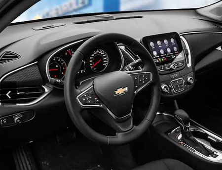 Chevrolet Malibu Premier XL Qulaylik-Uslubni Birlashtirgan Avtomobil