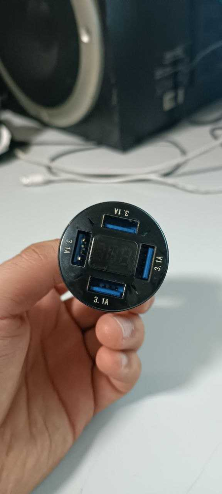 Продам Новый Автомобильное зарядное устройство на 66w