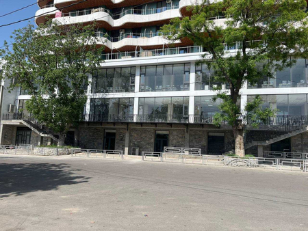 Сдаётся в аренду помещение 2000 m2, 3 этажа