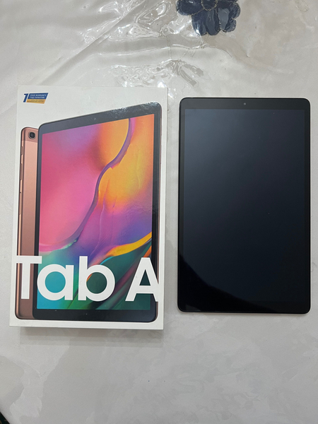 ( Продаю свой Samsung Tab A 10.1 в хорошем состоянии