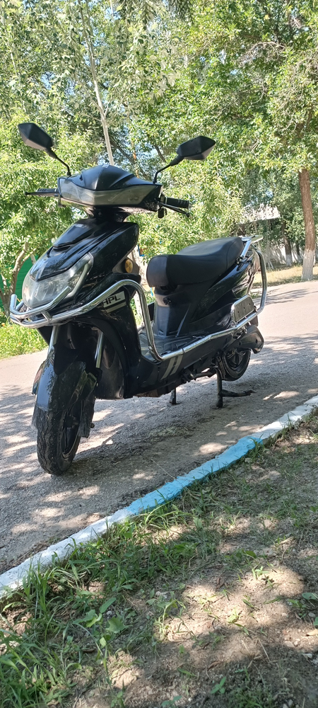 Skuter srochna sotiladi