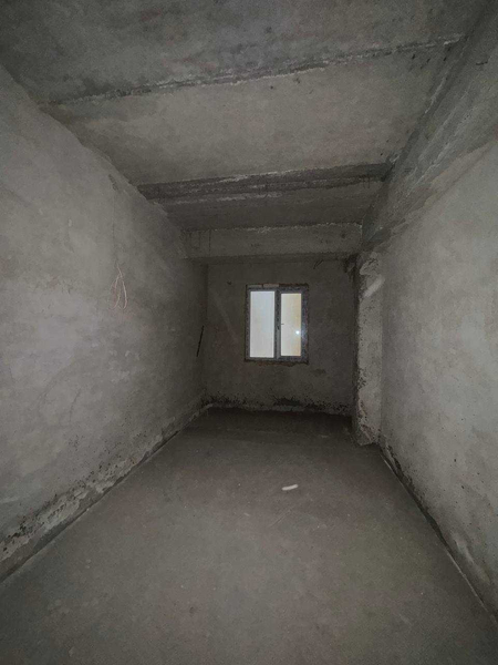 3 xonali 3-qavat 7 qavatli liftli dom
yangi g’ishtli 90m2