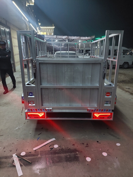 Xar xil turdaki tirkamalar zaqas asosida yasab beramiz