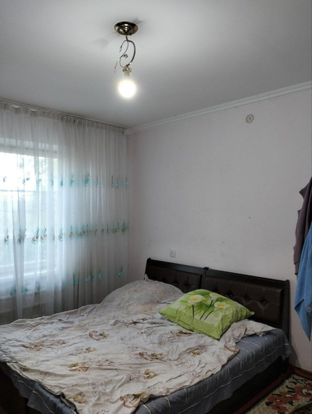 Продаётся квартира Срочно 77 серия

Район: Яккасарай 
Орентир:Аерапорт