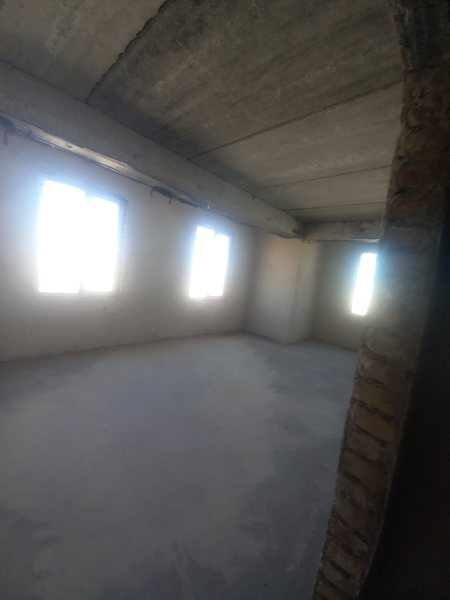 Тезда 3 хона буладиган 85² квартира  сотилади