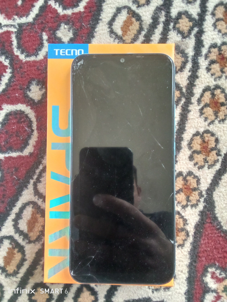 Tecno spark 6go.