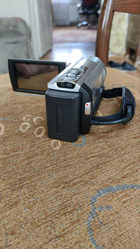 Продается видеокамера SONY