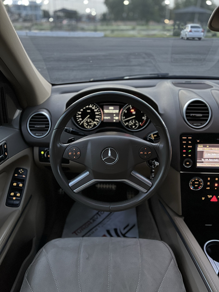 Mercedes Benz ML350