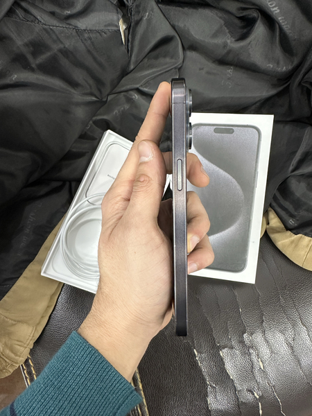 Iphone 15 pro max dubai variant