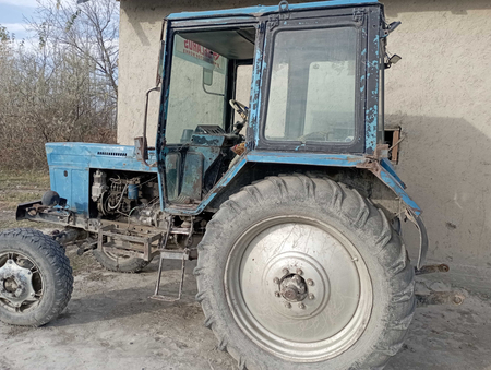 Traktor sotaman mtz