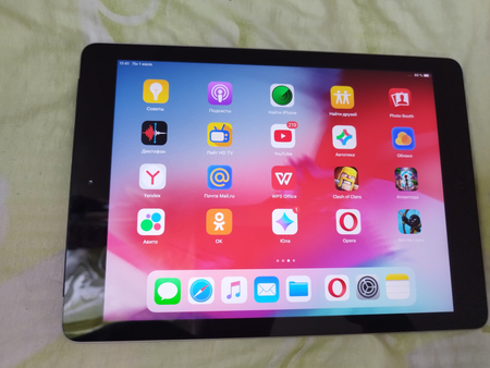 iPad Air model: A1475