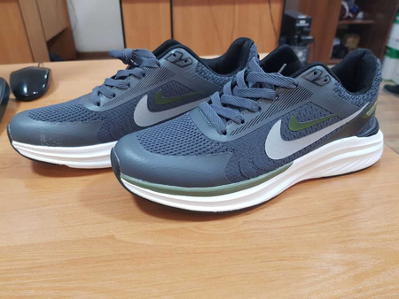 КРОССОВКИ NIKE Тайланд новые 42 размер