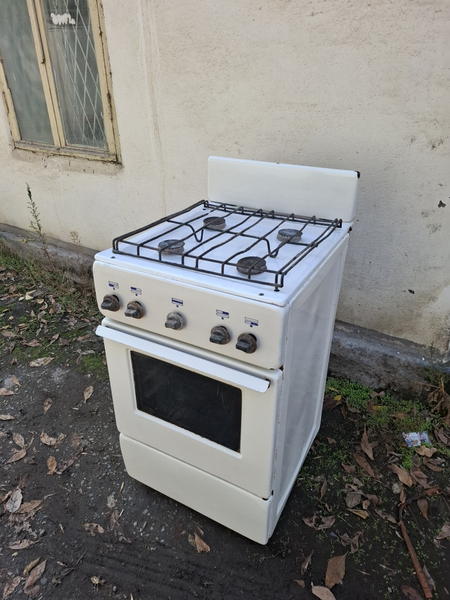 Gaz plita sotiladi