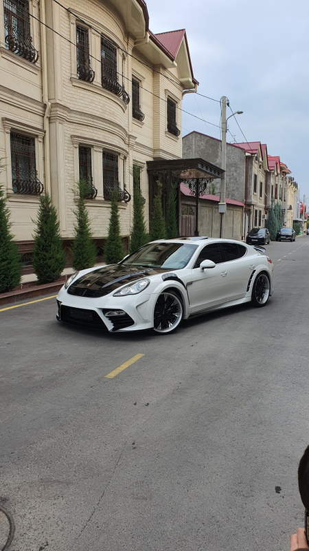 Porsche Panamera V8 Mansory Body kit Full Позиция Состаяние Идеално