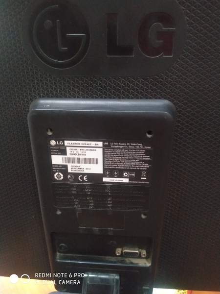 Продается манитор LG Flatiron E2242 C BN