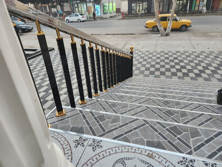 Perila xizmati ishonchli aluminniy rangi uchmaydi