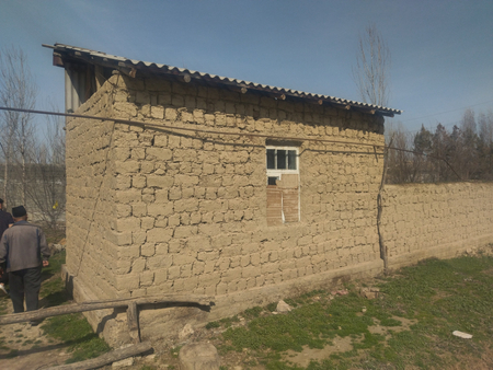 Qurilishi bitmagan uchastka