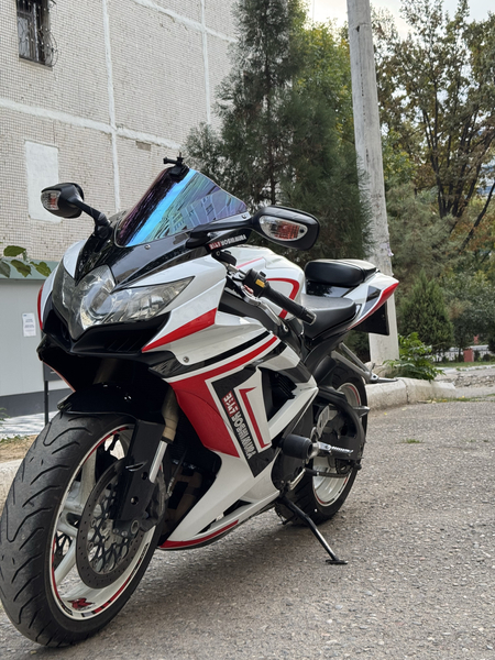 Suzuki GsxR 600cc