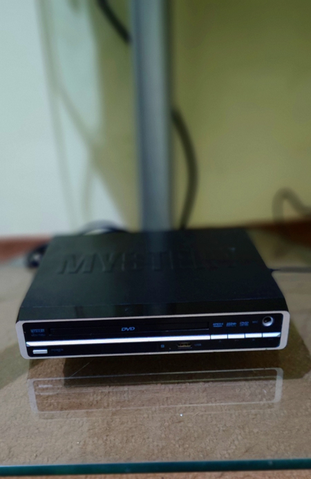 LG Televizor, Tyuner tv, DVD MP4. 2 yil garantiyasi bor
