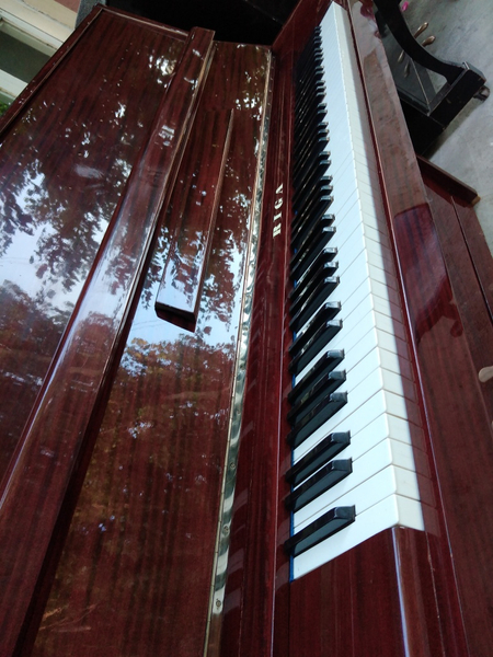 Riga Pianino sotiladi Рига продаётся пианино