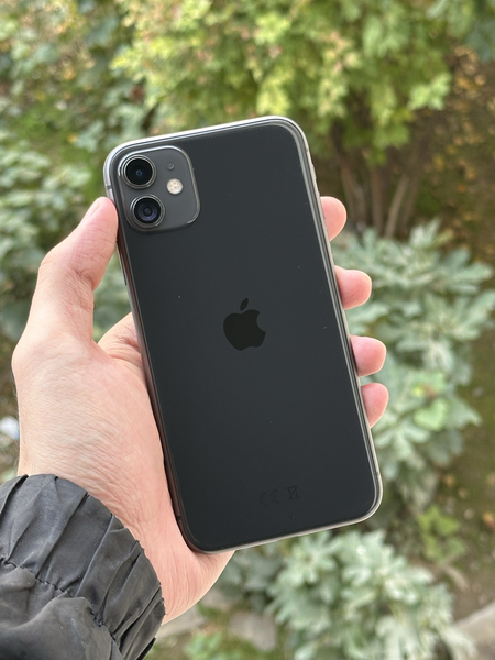 iPhone 11 64ГБ срочно!!