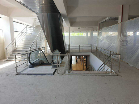 Сдам помещение 109m2 + 40m2 подвал ВДОЛЬ ДОРОГИ на новомосковской RR