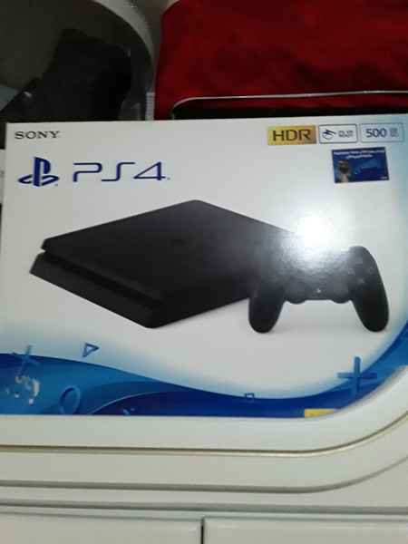 Playstation 4 slim