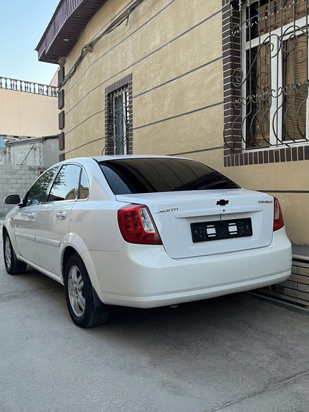 Lacetti 1.8 (2010)
