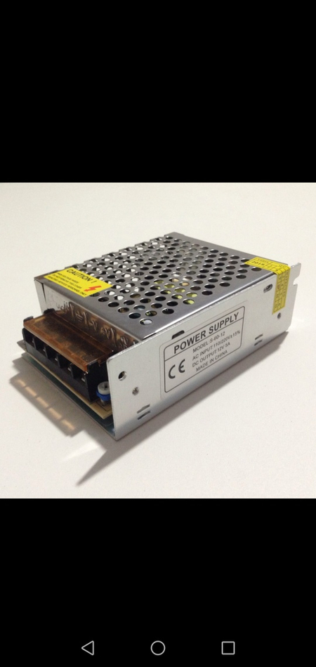 Blok pitaniya 12v5 metal.