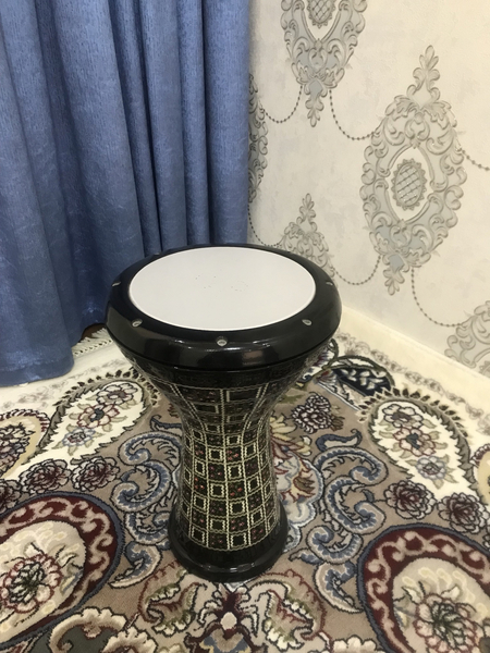 Tabla - qora rangda
