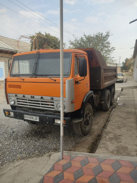 Kamaz samasval 5511 sotiladi
