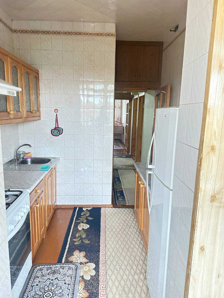 Срочно на Тинчлике 3х комнатная квартира на 2 этаже, 70 м2