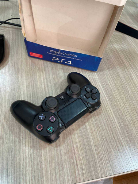 Jostik dualshock4 bluetooth