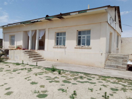 Srochna uy sotiladi 6 xona manzil keles