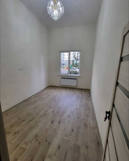 \ЯнгиЧоштепа.2 Хона.Разделный.53м². 1 Етаж.Ар.Метро-1 бек.