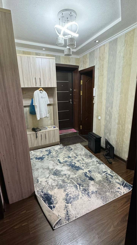 Квартира на Чиланзаре-1 продается 3х комнатная