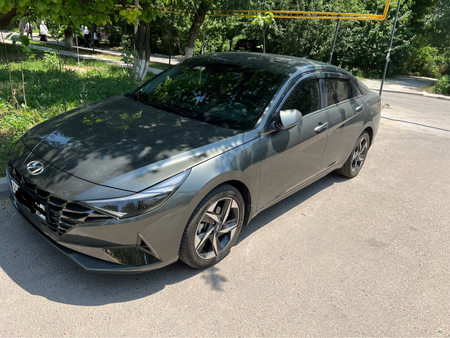 Продается Hyundai Elantra 2022 года выпуска, фул позиция 2.0