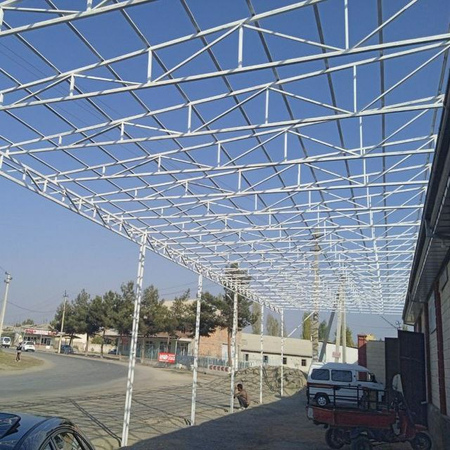 Katta xajimdagi binolar tomini naves molxonalar tayyorlab ornatib bera