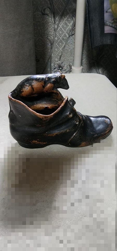Продается пепельница башмачок
